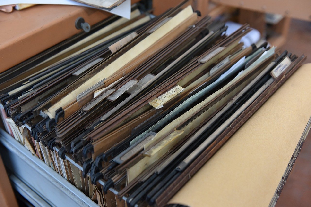 Vídeo: Como organizar meus documentos em casa? - arquivista.blog.br